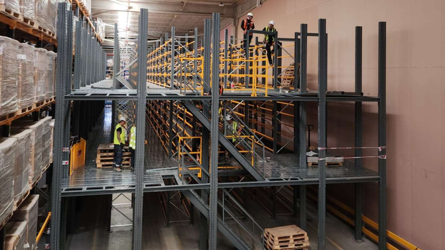 Fabricamos y distribuimos rack bodega para picking manual